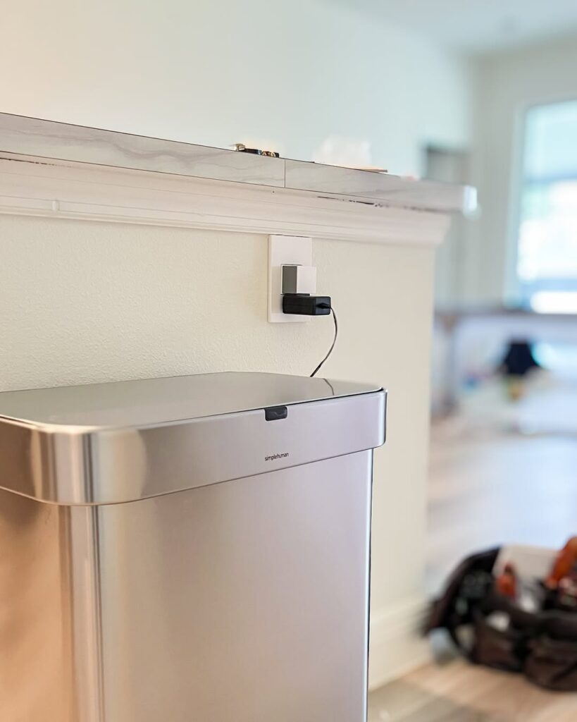 35 Stunning Small Kitchen Makeovers Under $1000