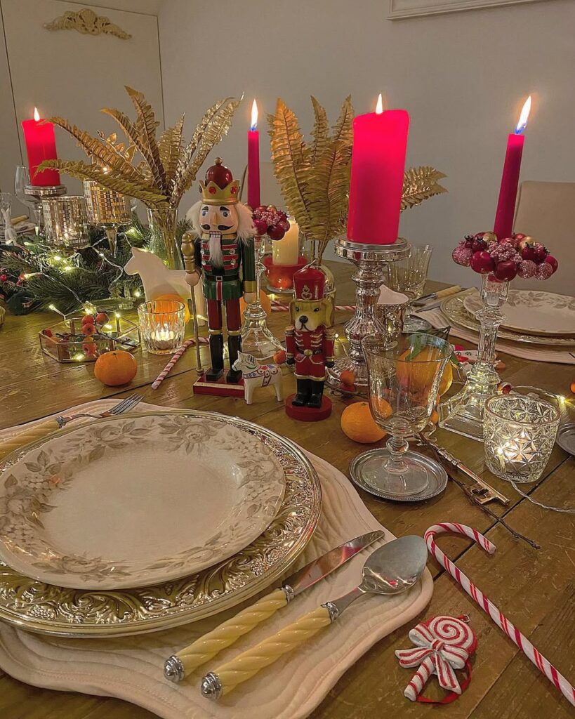 15 Amazing Christmas Table Decor Ideas