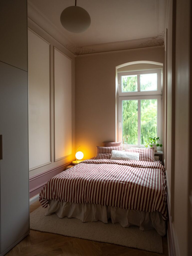 What Are the Best Color Options for a Bedroom According to Science and ...