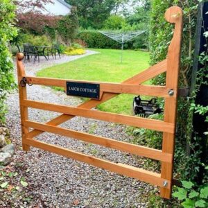 How to Create a Farm Gate Entrance That Welcomes With Rustic Style