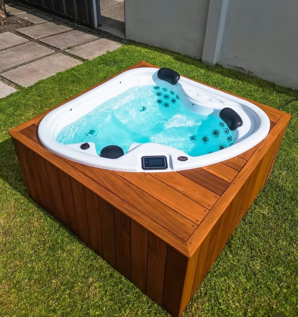Outdoor Jacuzzi Designs That Work for Every Backyard Size
