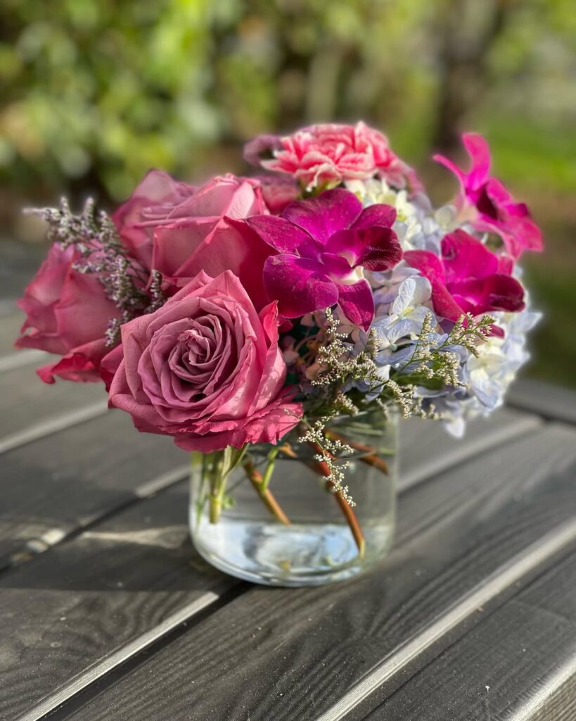 A Guide to Small Flower Arrangements That Instantly Lift Your Space