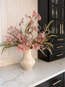 Neutral Spring Decor for Homes That Want a Softer Look